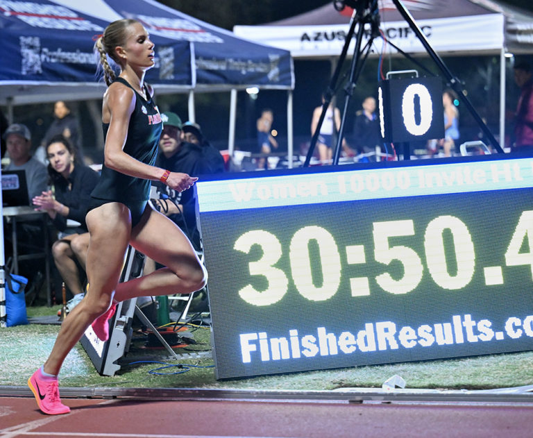 Clay Women — Valby Smashes Collegiate 10K Record - Track & Field News