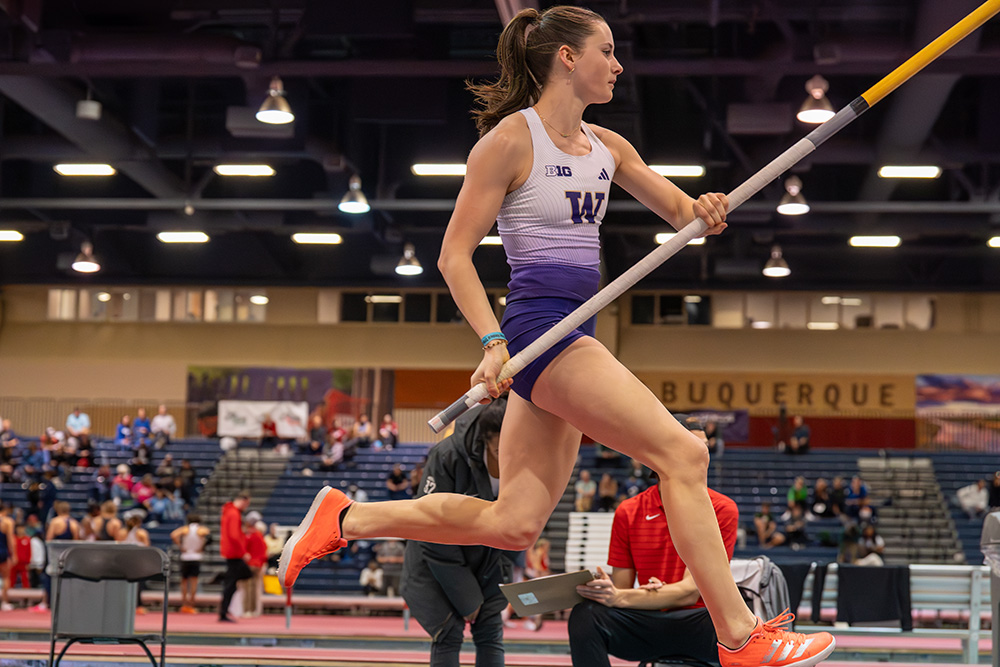 Big 10 Indoor — Moll Twins Atop Collegiate Vault ATL - Track & Field News
